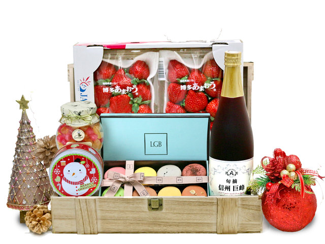 Christmas Gift Hamper - Japanese Strawberry Christmas Hamper M9 ...