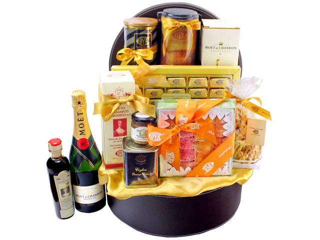 Wine n Food Hamper - Cova - Wine Food Hamper 03 - L134134 - Give Gift ...
